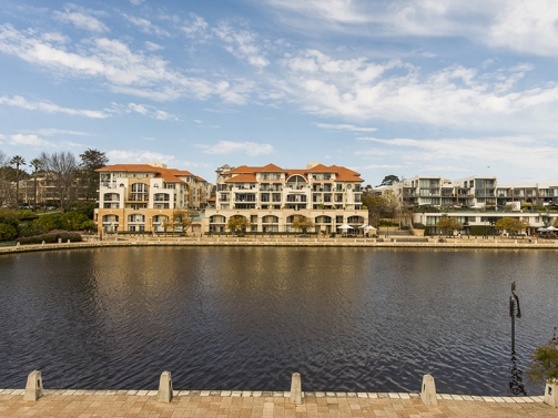 Waterfront East Perth – Living at it’s absolute finest ! – Ellis Corporate