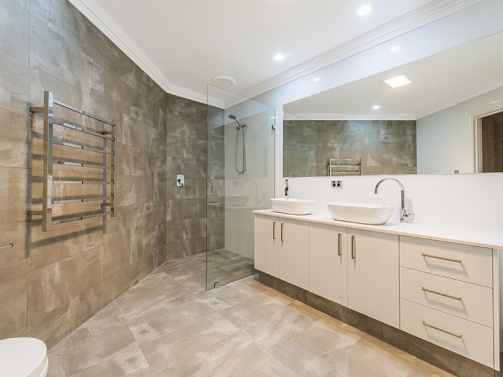 Waterfront East Perth – Living at it’s absolute finest ! – Ellis Corporate