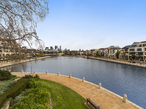 Waterfront East Perth – Living at it’s absolute finest ! – Ellis Corporate