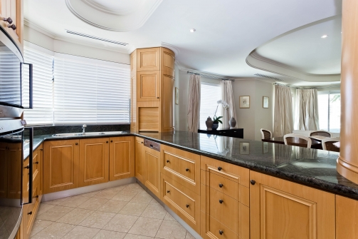 Executive apartment in one of the most iconic buildings on Mount Street ...