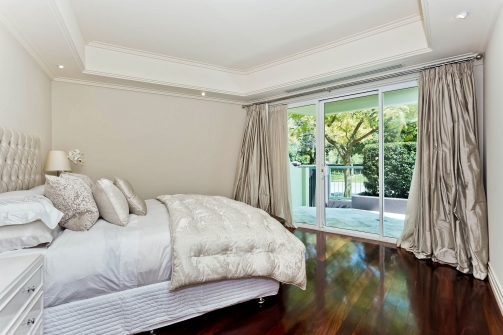 Executive apartment in one of the most iconic buildings on Mount Street ...